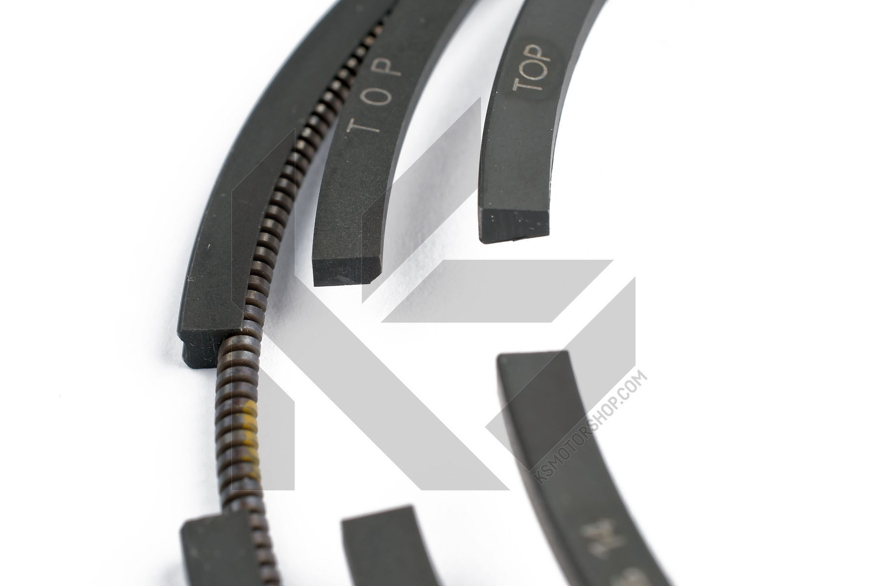 Piston Ring Kit - 800012110000 KOLBENSCHMIDT - DD11831, RE15674 ...