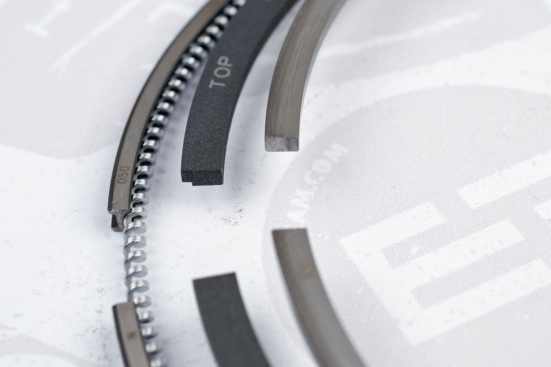 Piston Ring Kit - R4000800 ET ENGINETEAM - A2033VK510, A2033VK520 ...